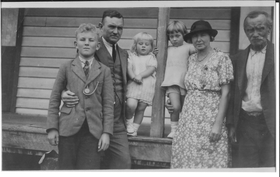 Virtual War Memorial | John HUTCHISON