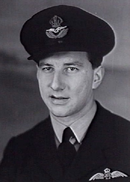 Virtual War Memorial | Frederick Anthony Owen (Tony) GAZE DFC and 2