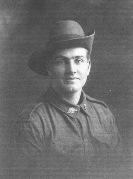 Virtual War Memorial | William Robert (Bill) IRVING MM